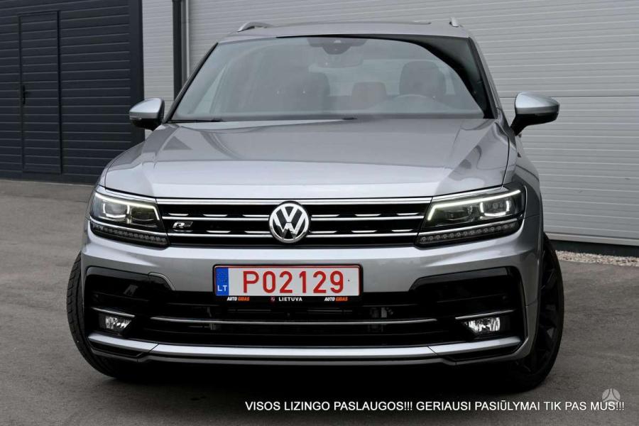 Grey Volkswagen Tiguan 2020 in Kretinga, with an engine capacity of 1.98 L and mileage of 129 thousand km for 22599 €, photo 4 on AUTOMOTO.COM.LV