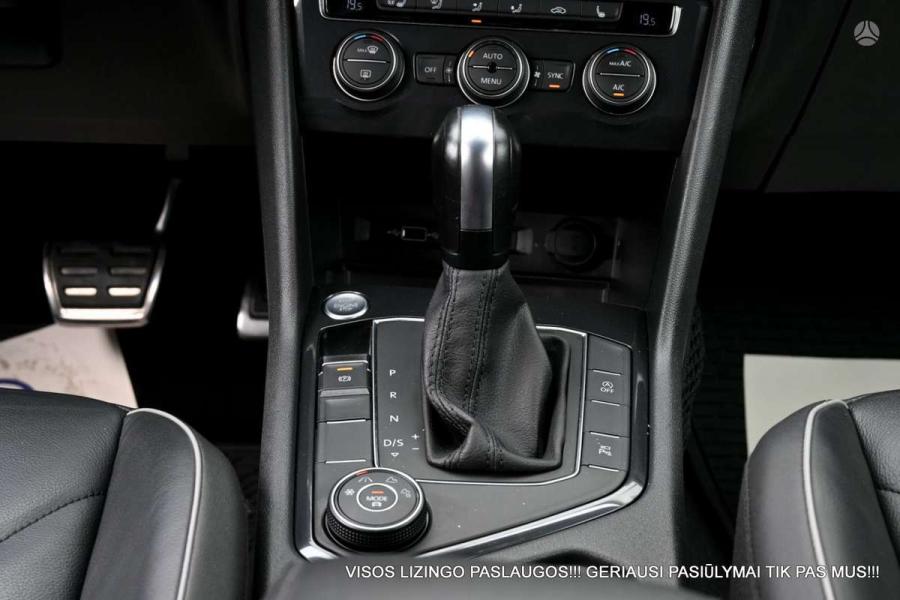 Grey Volkswagen Tiguan 2020 in Kretinga, with an engine capacity of 1.98 L and mileage of 129 thousand km for 22599 €, photo 31 on AUTOMOTO.COM.LV