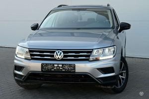 Grey Volkswagen Tiguan 2020 in Kretinga, with an engine capacity of 1.98 L and mileage of 234 thousand km for 16499 €, photo 3 on AUTOMOTO.COM.LV