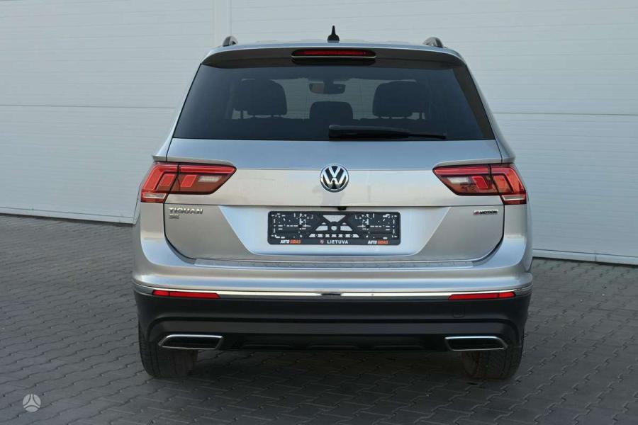 Grey Volkswagen Tiguan 2020 in Kretinga, with an engine capacity of 1.98 L and mileage of 234 thousand km for 16499 €, photo 9 on AUTOMOTO.COM.LV