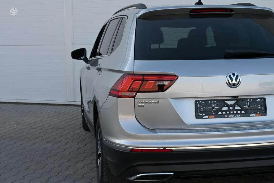 Grey Volkswagen Tiguan 2020 in Kretinga, with an engine capacity of 1.98 L and mileage of 234 thousand km for 16499 €, photo 11 on AUTOMOTO.COM.LV