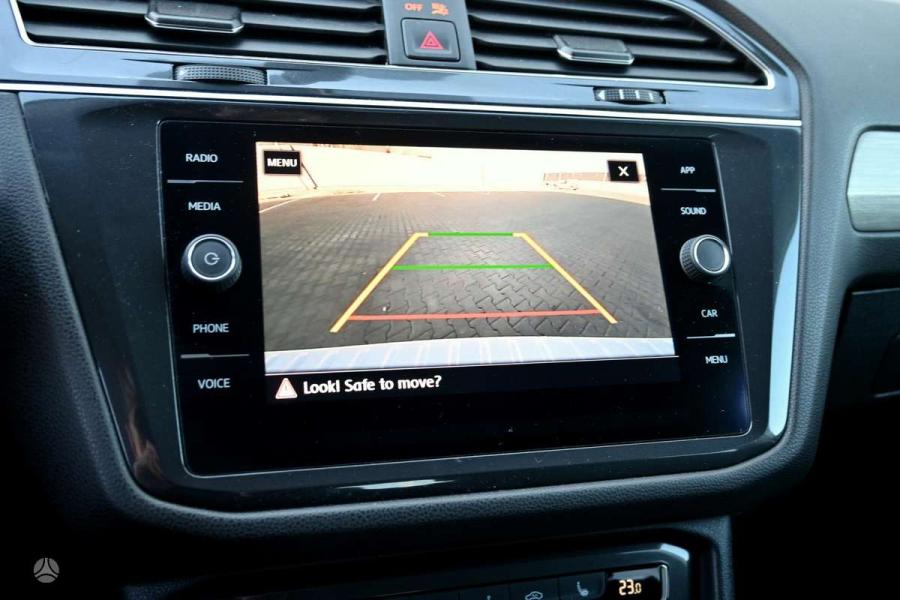 Grey Volkswagen Tiguan 2020 in Kretinga, with an engine capacity of 1.98 L and mileage of 234 thousand km for 16499 €, photo 34 on AUTOMOTO.COM.LV