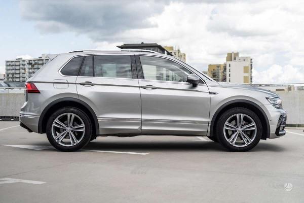 Pelēks Volkswagen Tiguan 2020 Viļņa, ar dzinēja tilpumu 1.98 L un nobraukumu 177 tūkst. km par 19300 €, foto 11 vietnē AUTOMOTO.COM.LV
