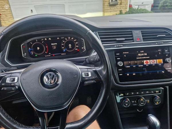 Pelēks Volkswagen Tiguan 2020 Kelmė, ar dzinēja tilpumu 1.97 L un nobraukumu 220 tūkst. km par 17300 €, foto 6 vietnē AUTOMOTO.COM.LV