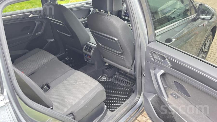 Pelēks Volkswagen Tiguan 2020 Kuldīga, ar dzinēja tilpumu 2.00 L un nobraukumu 110 tūkst. km par 23500 €, foto 8 vietnē AUTOMOTO.COM.LV
