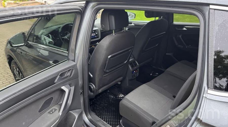 Pelēks Volkswagen Tiguan 2020 Kuldīga, ar dzinēja tilpumu 2.00 L un nobraukumu 110 tūkst. km par 23500 €, foto 9 vietnē AUTOMOTO.COM.LV