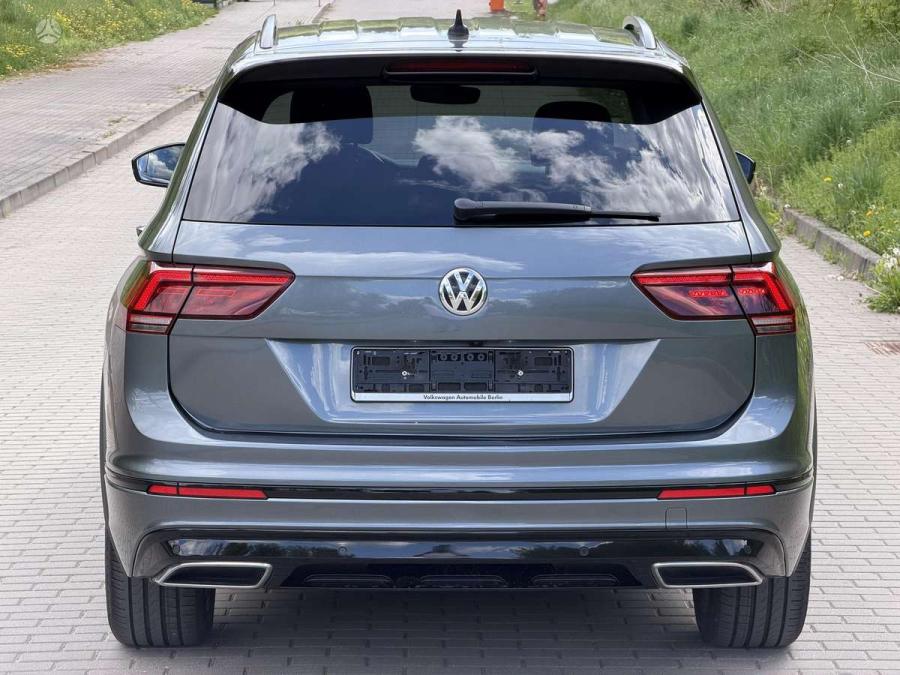 Pelēks Volkswagen Tiguan 2020 Viļņa, ar dzinēja tilpumu 1.97 L un nobraukumu 213 tūkst. km par 21000 €, foto 4 vietnē AUTOMOTO.COM.LV
