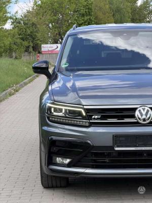 Pelēks Volkswagen Tiguan 2020 Viļņa, ar dzinēja tilpumu 1.97 L un nobraukumu 213 tūkst. km par 21000 €, foto 9 vietnē AUTOMOTO.COM.LV