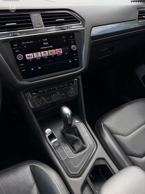 Pelēks Volkswagen Tiguan 2020 Viļņa, ar dzinēja tilpumu 1.97 L un nobraukumu 213 tūkst. km par 21000 €, foto 17 vietnē AUTOMOTO.COM.LV