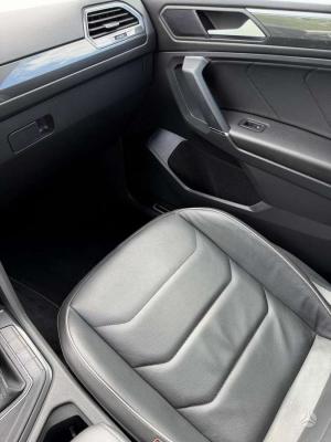 Pelēks Volkswagen Tiguan 2020 Viļņa, ar dzinēja tilpumu 1.97 L un nobraukumu 213 tūkst. km par 21000 €, foto 21 vietnē AUTOMOTO.COM.LV