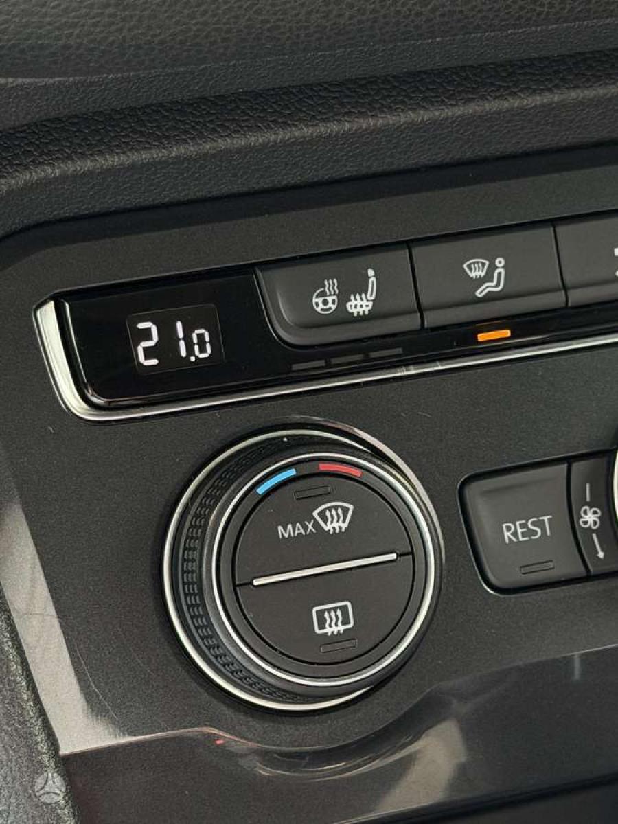 Pelēks Volkswagen Tiguan 2020 Viļņa, ar dzinēja tilpumu 1.97 L un nobraukumu 213 tūkst. km par 21000 €, foto 23 vietnē AUTOMOTO.COM.LV