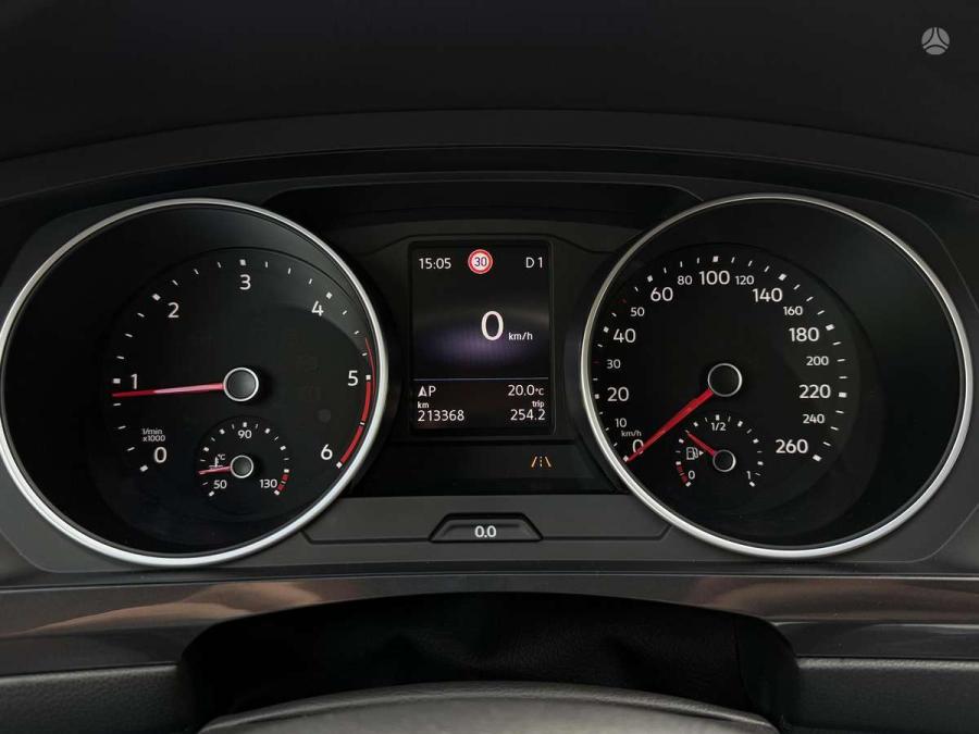 Pelēks Volkswagen Tiguan 2020 Viļņa, ar dzinēja tilpumu 1.97 L un nobraukumu 213 tūkst. km par 21000 €, foto 30 vietnē AUTOMOTO.COM.LV