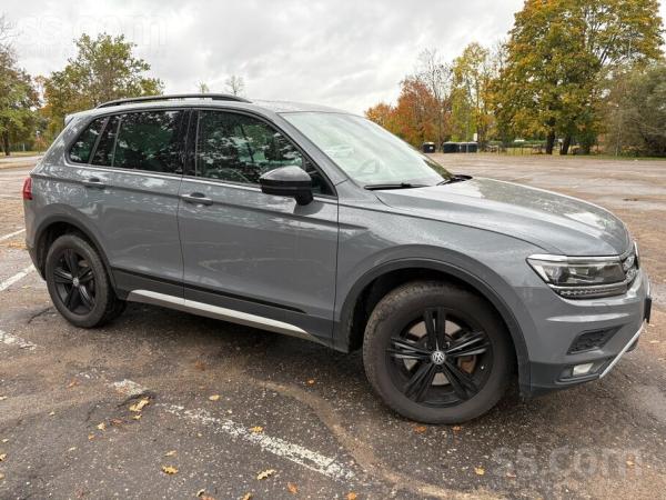 Pelēks Volkswagen Tiguan 2020 Rīga, ar dzinēja tilpumu 2.00 L un nobraukumu 201 tūkst. km par 19900 €, foto 1 vietnē AUTOMOTO.COM.LV