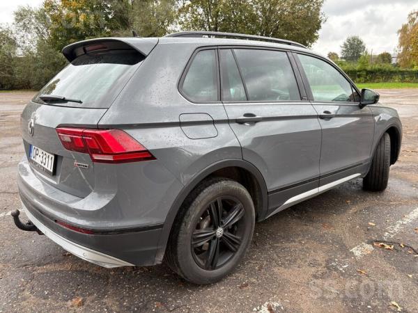 Pelēks Volkswagen Tiguan 2020 Rīga, ar dzinēja tilpumu 2.00 L un nobraukumu 201 tūkst. km par 19900 €, foto 4 vietnē AUTOMOTO.COM.LV