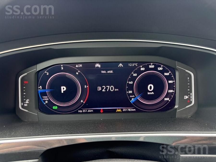 Grey Volkswagen Tiguan 2020 in Riga, with an engine capacity of 2.00 L and mileage of 201 thousand km for 19900 €, photo 8 on AUTOMOTO.COM.LV