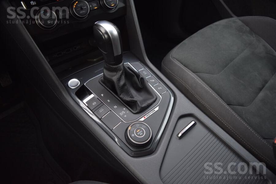 Pelēks Volkswagen Tiguan 2020 Rīga, ar dzinēja tilpumu 2.00 L un nobraukumu 128 tūkst. km par 20900 €, foto 6 vietnē AUTOMOTO.COM.LV