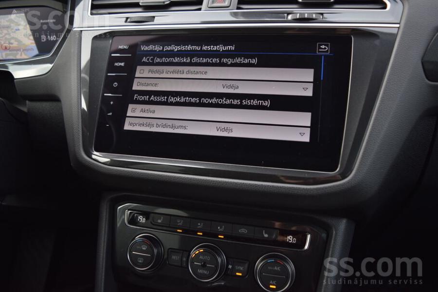 Pelēks Volkswagen Tiguan 2020 Rīga, ar dzinēja tilpumu 2.00 L un nobraukumu 128 tūkst. km par 20900 €, foto 12 vietnē AUTOMOTO.COM.LV
