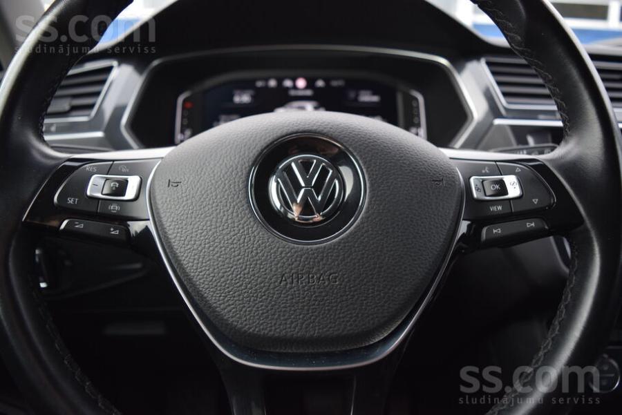 Pelēks Volkswagen Tiguan 2020 Rīga, ar dzinēja tilpumu 2.00 L un nobraukumu 128 tūkst. km par 20900 €, foto 15 vietnē AUTOMOTO.COM.LV