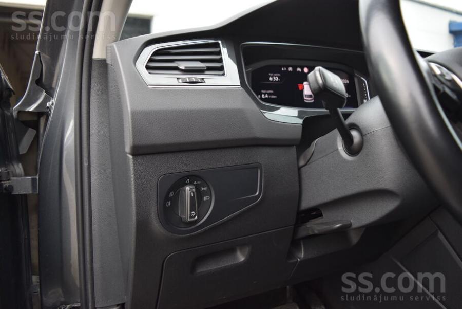 Pelēks Volkswagen Tiguan 2020 Rīga, ar dzinēja tilpumu 2.00 L un nobraukumu 128 tūkst. km par 20900 €, foto 16 vietnē AUTOMOTO.COM.LV