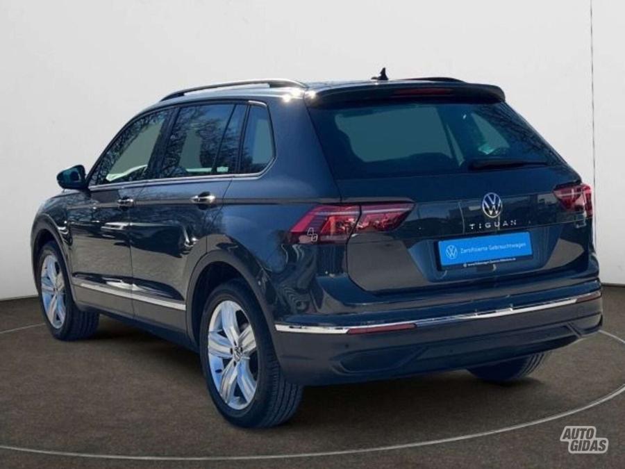 Grey Volkswagen Tiguan 2021 in Kaunas, with an engine capacity of 2.00 L and mileage of 73 thousand km for 33209 €, photo 3 on AUTOMOTO.COM.LV