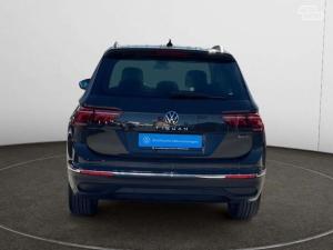 Grey Volkswagen Tiguan 2021 in Kaunas, with an engine capacity of 2.00 L and mileage of 73 thousand km for 33209 €, photo 4 on AUTOMOTO.COM.LV