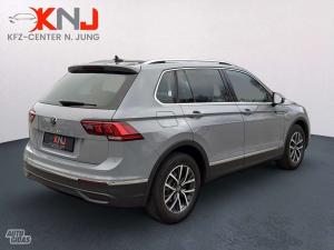 Pelēks Volkswagen Tiguan 2021 Kauņa, ar dzinēja tilpumu 1.50 L un nobraukumu 65 tūkst. km par 26830 €, foto 3 vietnē AUTOMOTO.COM.LV