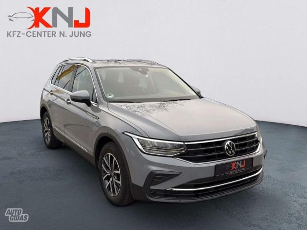 Grey Volkswagen Tiguan 2021 in Kaunas, with an engine capacity of 1.50 L and mileage of 65 thousand km for 26830 €, photo 5 on AUTOMOTO.COM.LV