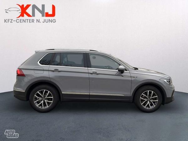 Grey Volkswagen Tiguan 2021 in Kaunas, with an engine capacity of 1.50 L and mileage of 65 thousand km for 26830 €, photo 8 on AUTOMOTO.COM.LV