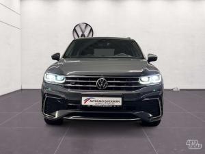Grey Volkswagen Tiguan 2021 in Kaunas, with an engine capacity of 1.40 L and mileage of 96 thousand km for 32576 €, photo 3 on AUTOMOTO.COM.LV