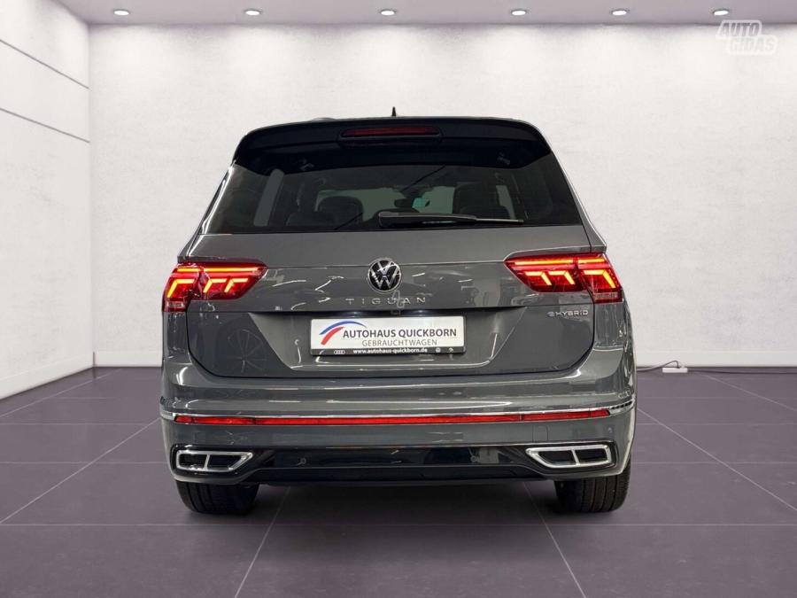 Pelēks Volkswagen Tiguan 2021 Kauņa, ar dzinēja tilpumu 1.40 L un nobraukumu 96 tūkst. km par 32576 €, foto 6 vietnē AUTOMOTO.COM.LV