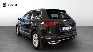 Grey Volkswagen Tiguan 2021 in Kaunas, with an engine capacity of 0.00 L and mileage of 77 thousand km for 35203 €, photo 3 on AUTOMOTO.COM.LV