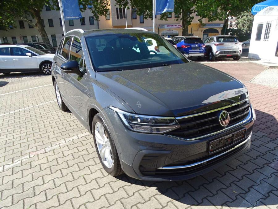 Pelēks Volkswagen Tiguan 2021 Kauņa, ar dzinēja tilpumu 2.00 L un nobraukumu 85 tūkst. km par 31019 €, foto 8 vietnē AUTOMOTO.COM.LV
