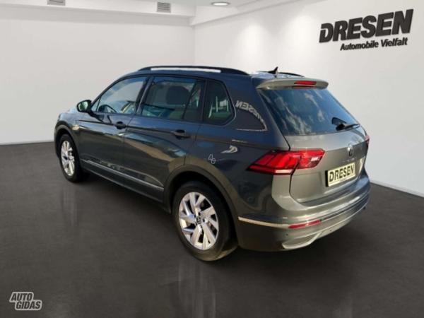 Grey Volkswagen Tiguan 2021 in Kaunas, with an engine capacity of 1.50 L and mileage of 52 thousand km for 24450 €, photo 5 on AUTOMOTO.COM.LV