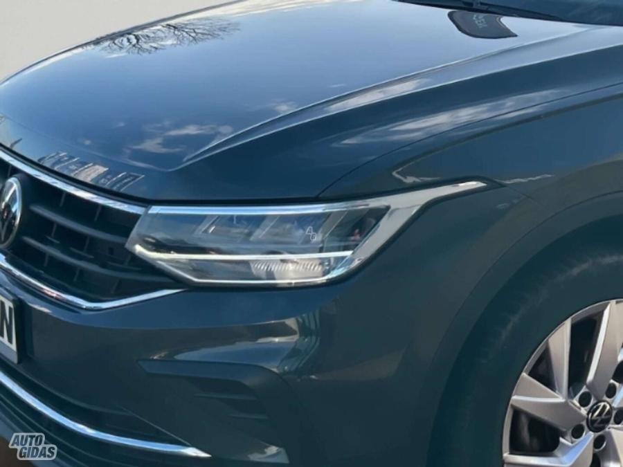 Pelēks Volkswagen Tiguan 2021 Kauņa, ar dzinēja tilpumu 1.50 L un nobraukumu 52 tūkst. km par 24450 €, foto 6 vietnē AUTOMOTO.COM.LV