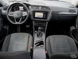 Pelēks Volkswagen Tiguan 2021 Kauņa, ar dzinēja tilpumu 2.00 L un nobraukumu 76 tūkst. km par 30558 €, foto 6 vietnē AUTOMOTO.COM.LV