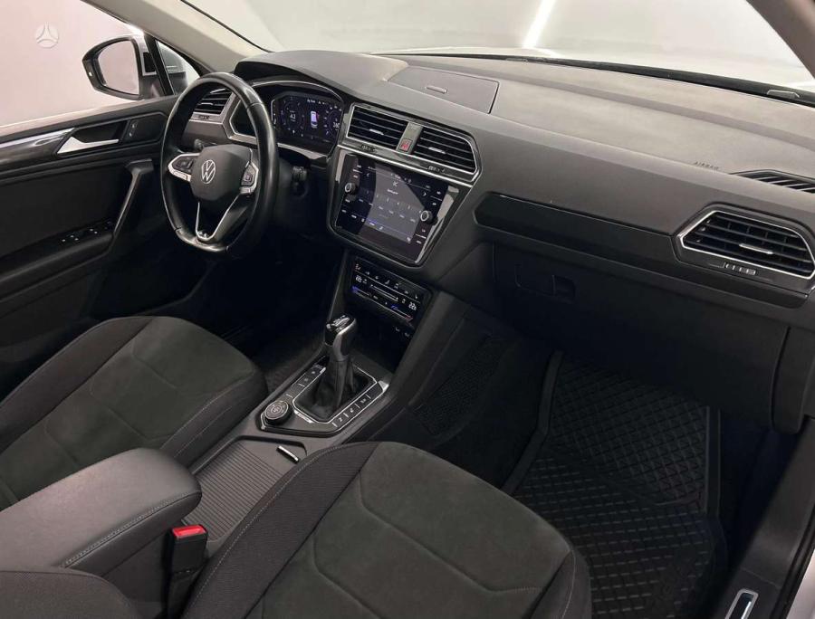 Pelēks Volkswagen Tiguan 2021 Marijampole, ar dzinēja tilpumu 1.97 L un nobraukumu 162 tūkst. km par 22650 €, foto 32 vietnē AUTOMOTO.COM.LV