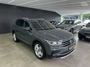 Grey Volkswagen Tiguan 2021 in Kaunas, with an engine capacity of 2.00 L and mileage of 75 thousand km for 32649 €, photo  on AUTOMOTO.COM.LV
