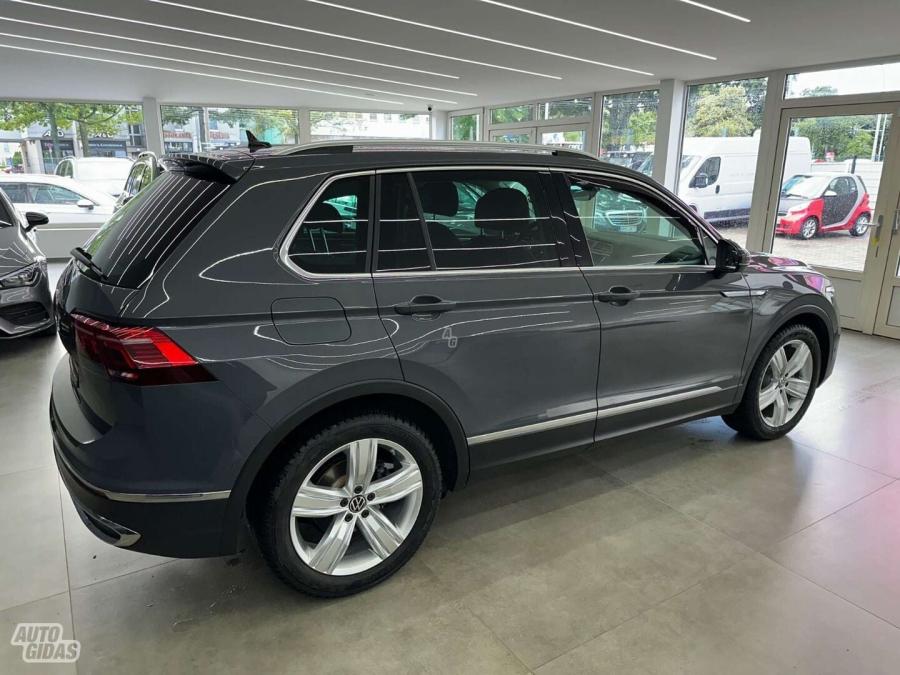 Pelēks Volkswagen Tiguan 2021 Kauņa, ar dzinēja tilpumu 2.00 L un nobraukumu 75 tūkst. km par 32649 €, foto 6 vietnē AUTOMOTO.COM.LV