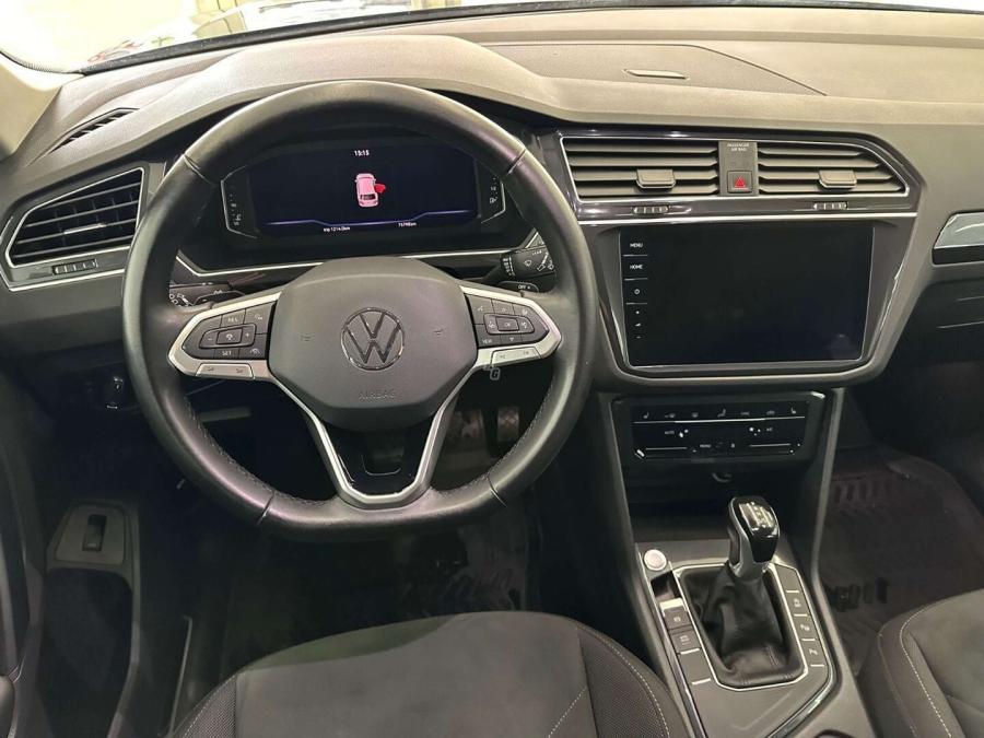 Pelēks Volkswagen Tiguan 2021 Kauņa, ar dzinēja tilpumu 2.00 L un nobraukumu 75 tūkst. km par 32649 €, foto 12 vietnē AUTOMOTO.COM.LV