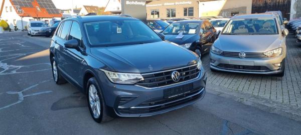 Pelēks Volkswagen Tiguan 2021 Kauņa, ar dzinēja tilpumu 2.00 L un nobraukumu 97 tūkst. km par 27867 €, foto 6 vietnē AUTOMOTO.COM.LV