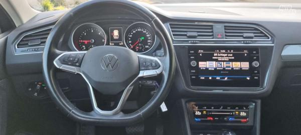 Pelēks Volkswagen Tiguan 2021 Kauņa, ar dzinēja tilpumu 2.00 L un nobraukumu 97 tūkst. km par 27867 €, foto 9 vietnē AUTOMOTO.COM.LV