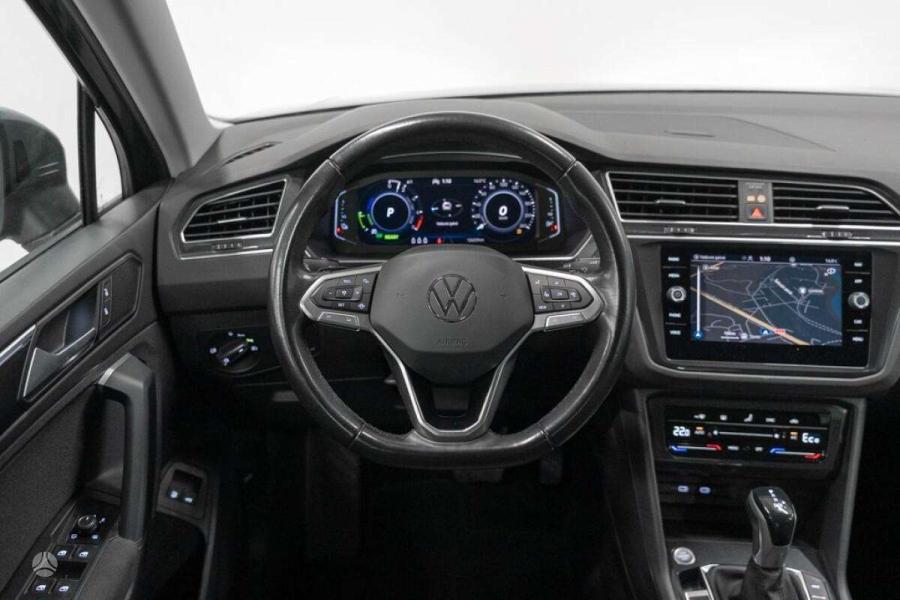 Pelēks Volkswagen Tiguan 2021 Viļņa, ar dzinēja tilpumu 1.40 L un nobraukumu 126 tūkst. km par 22950 €, foto 10 vietnē AUTOMOTO.COM.LV