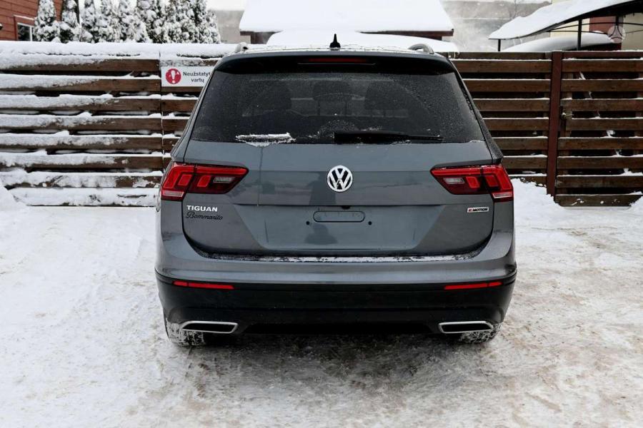 Grey Volkswagen Tiguan 2021 in Kretinga, with an engine capacity of 1.98 L and mileage of 139 thousand km for 19499 €, photo 8 on AUTOMOTO.COM.LV