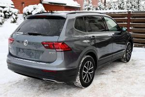 Grey Volkswagen Tiguan 2021 in Kretinga, with an engine capacity of 1.98 L and mileage of 139 thousand km for 19499 €, photo 9 on AUTOMOTO.COM.LV