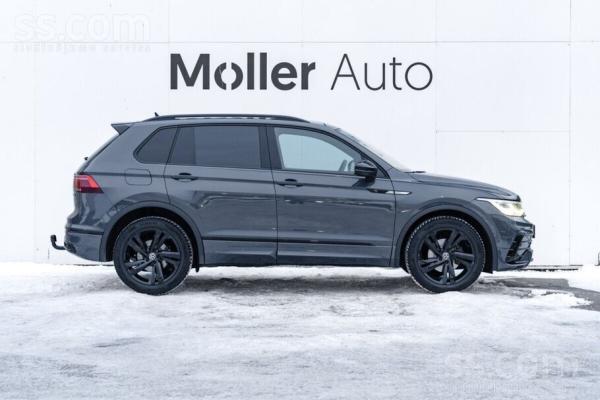 Grey Volkswagen Tiguan 2021 in Riga, with an engine capacity of 2.00 L and mileage of 67 thousand km for 29650 €, photo 5 on AUTOMOTO.COM.LV
