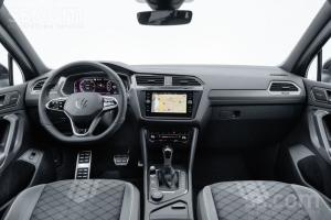 Pelēks Volkswagen Tiguan 2021 Rīga, ar dzinēja tilpumu 2.00 L un nobraukumu 67 tūkst. km par 29650 €, foto 8 vietnē AUTOMOTO.COM.LV