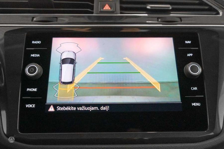 Pelēks Volkswagen Tiguan 2021 Viļņa, ar dzinēja tilpumu 1.50 L un nobraukumu 32 tūkst. km par 25950 €, foto 13 vietnē AUTOMOTO.COM.LV