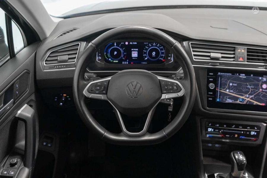 Pelēks Volkswagen Tiguan 2021 Viļņa, ar dzinēja tilpumu 1.40 L un nobraukumu 113 tūkst. km par 22900 €, foto 11 vietnē AUTOMOTO.COM.LV