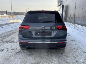 Pelēks Volkswagen Tiguan 2021 Viļņa, ar dzinēja tilpumu 1.97 L un nobraukumu 135 tūkst. km par 23700 €, foto 7 vietnē AUTOMOTO.COM.LV