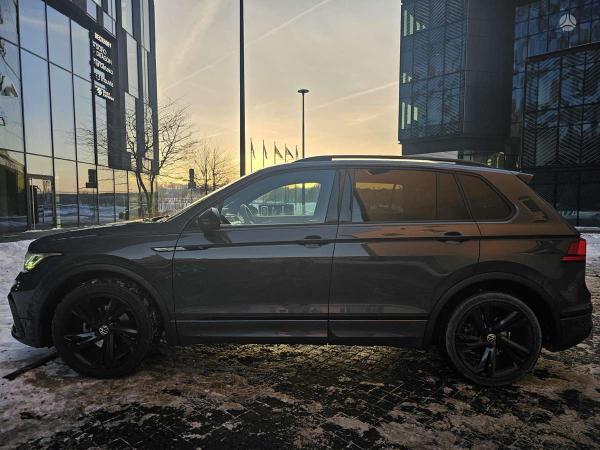 Grey Volkswagen Tiguan 2021 in Kaunas, with an engine capacity of 1.97 L and mileage of 95 thousand km for 26700 €, photo 8 on AUTOMOTO.COM.LV